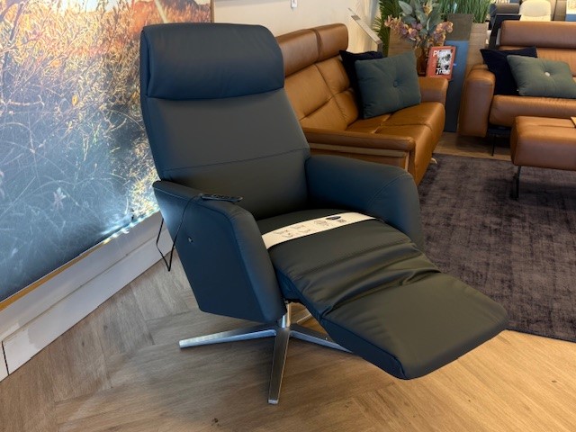 Stressless - Scott Cirrus HEAT + MASSAGE Electric Rclining Leather ...