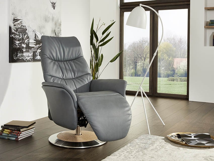 Himolla Azure 3 Motor Medium Electric Recliner Chair - Lee Longlands