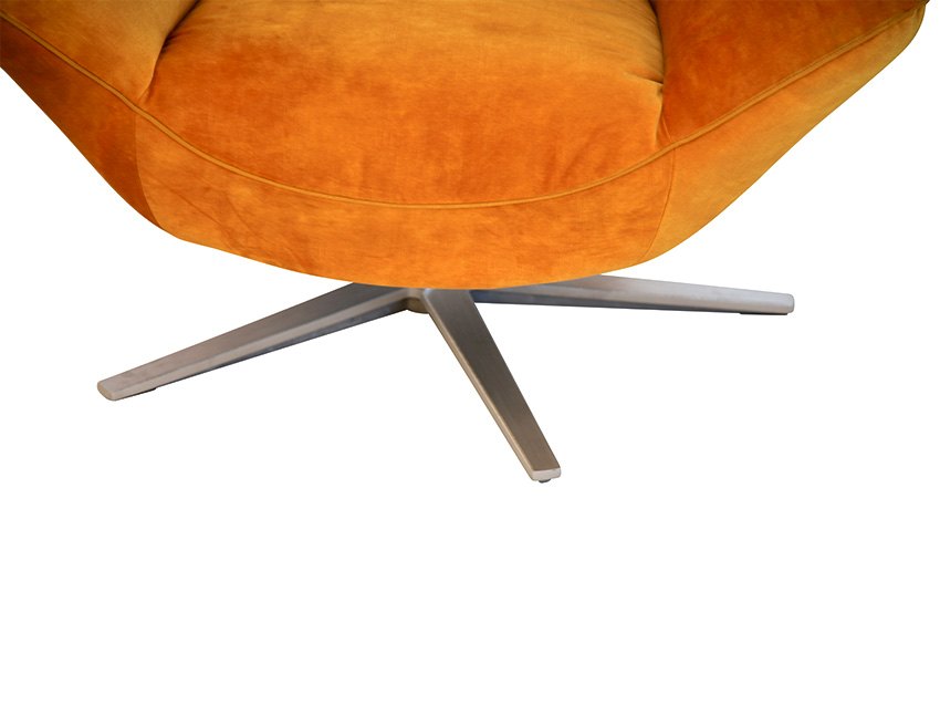 Rom Rico Queen Low-Back Chair With Arms - Lee Longlands