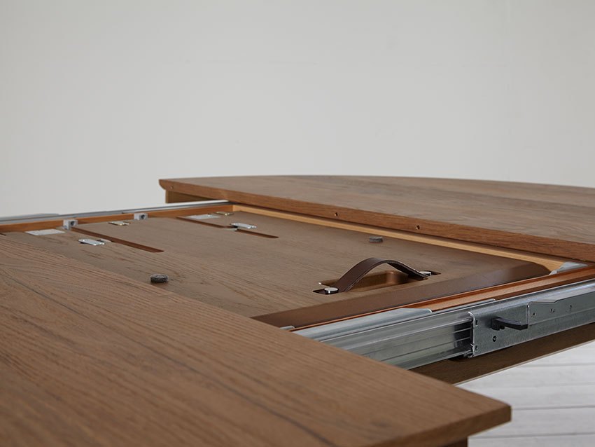 Venjakob 1.4m Round Extending Dining Table - Extendable Elegance | Lee ...