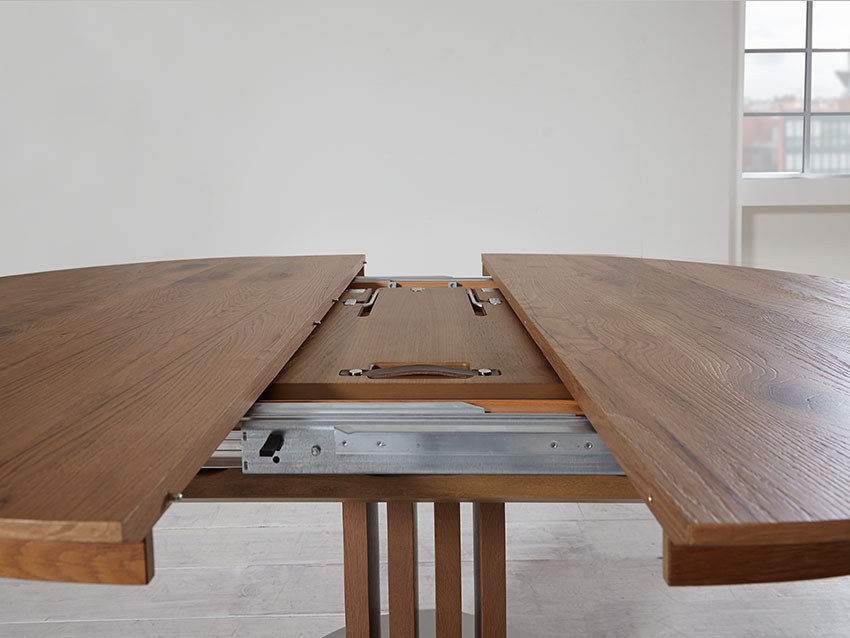 Venjakob 1.4m Round Extending Dining Table - Extendable Elegance | Lee ...