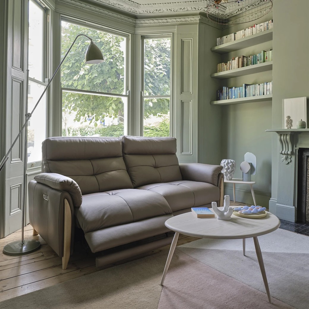 Ercol Mondello Large Recliner Sofa | Powered Reclining Comfort | Lee ...