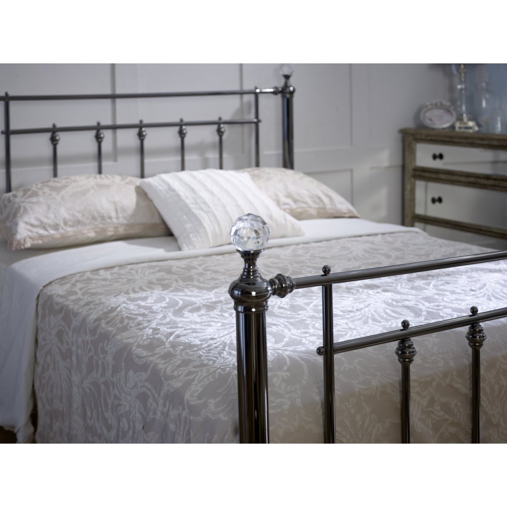 Laura 4'6 Double Crystal Finials Bedframe - Lee Longlands